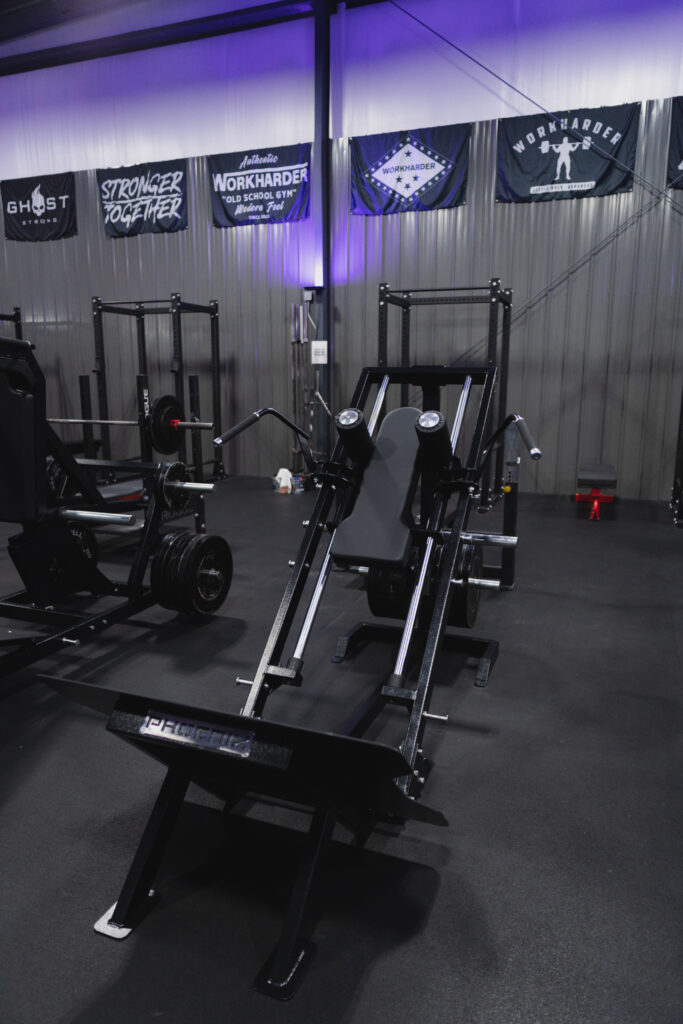 Hack Squat 45 Degree - PHOENIX STRENGTH